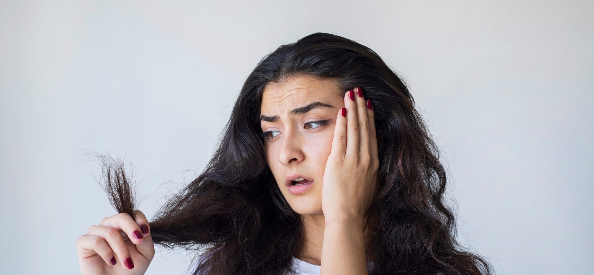 Frizz en el pelo: Qué es y cómo controlarlo - Marvimundo Blog